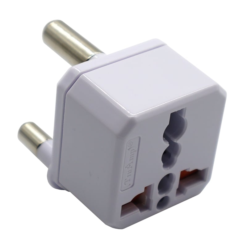 "Travel Easy with GIZZU Universal Adapter: Must-Have for Globetrotters"